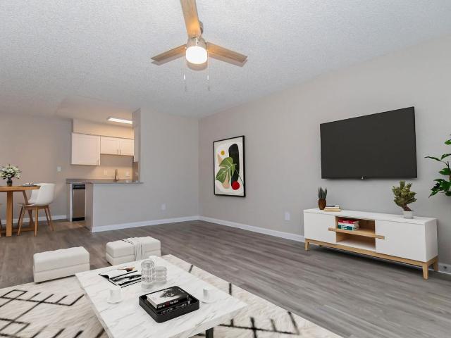 Two | Five Greenway Apartments 2 Bedroom Apartment for Rent at 15425 N 25th St, Phoenix, AZ 85032