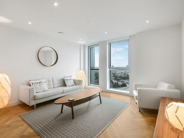 Two Fifty One, Southwark Bridge Road SE1, 1 bed flat to rent, £2,730 pcm | PrimeLocation