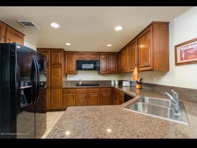Two furnished rooms at Reseda, 91335