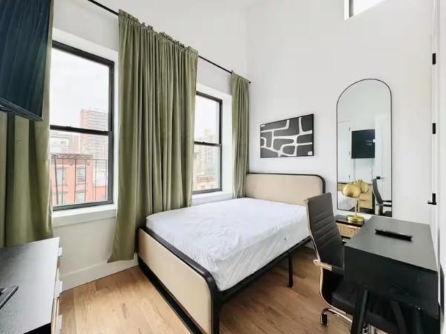 Two Modern Park Place Units Near Manhattan