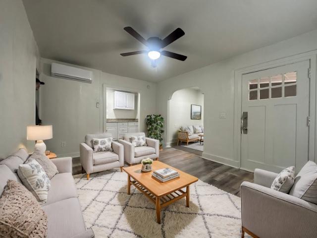 TWO MONTHS FREE_Updated 1 Bedroom in Downtown Salt