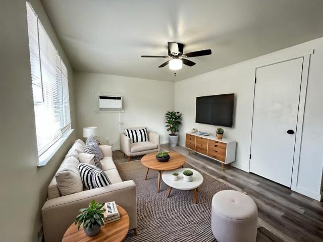 TWO MONTHS FREE_Updated 1 Bedroom in South Salt La