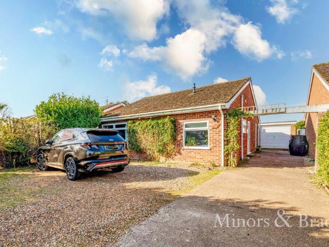 Two Saints Close, Hoveton 3 bed detached bungalow to rent £1,295 pcm £299 pw