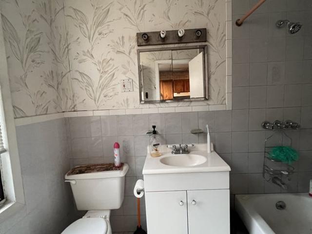 Two Story Home Crescent St 1 Room