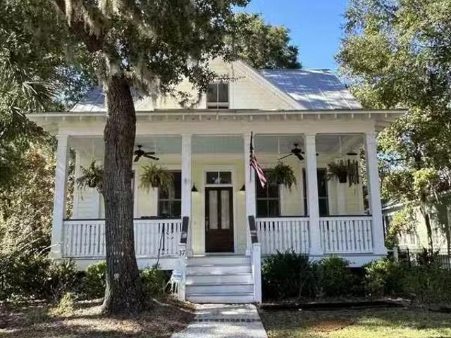 Two Story, Single Family Beaufort, SC 37 Park Way