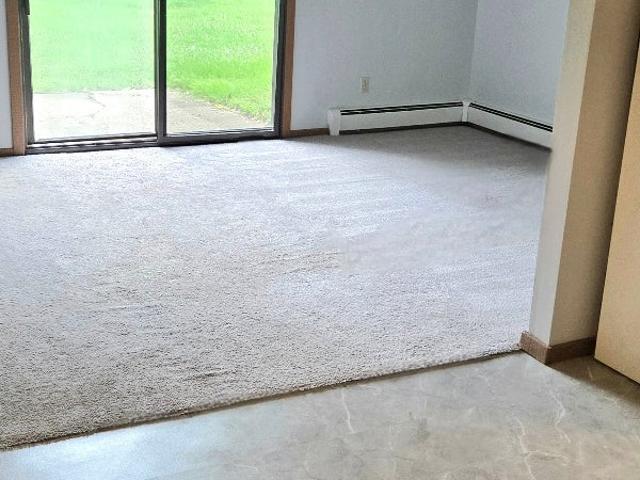 TWO STORY POLAND LOFT APT WITH 1.5 BATH AND PRIV