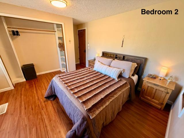 Two Peaceful Furnished Rooms Near Vancouver