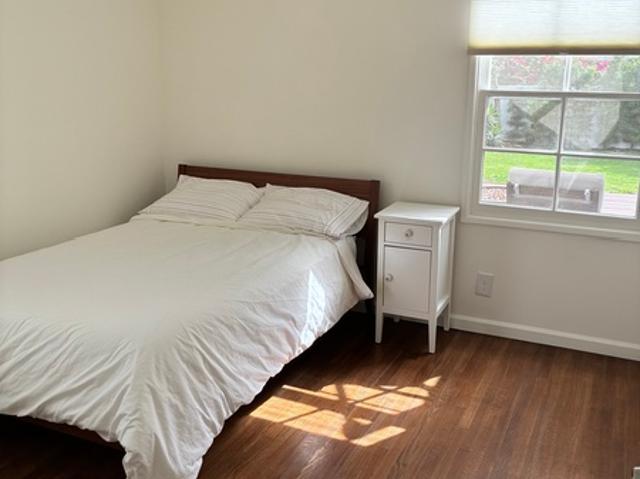 Two Private Bedrooms and a Bathroom for Rent Cozy Palms, Los Angeles Home