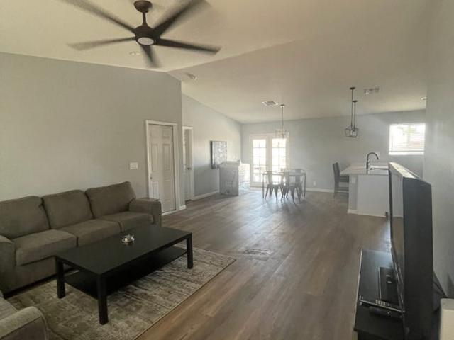 TWO PRIVATE ROOMS FOR RENT – MESA / NEAR ASU TEMPE