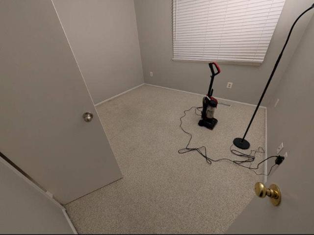 Two rooms available in Mosiac