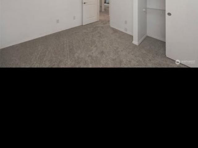Two rooms available in Federal Way home!