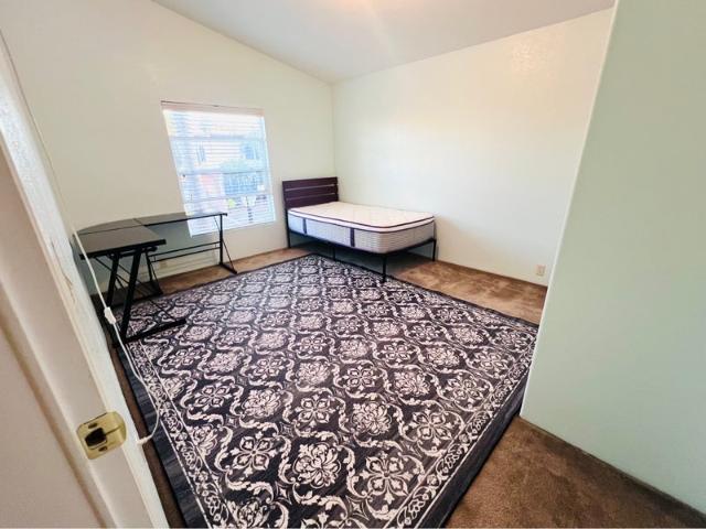 TWO ROOMS FOR RENT IN HUNTINGTON BEACH