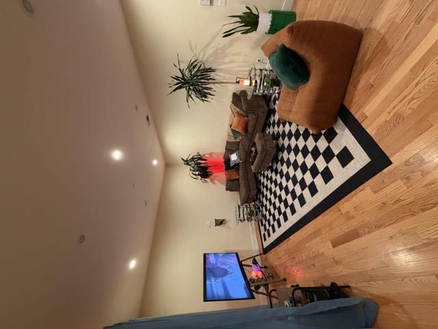Two rooms in awesome apartment