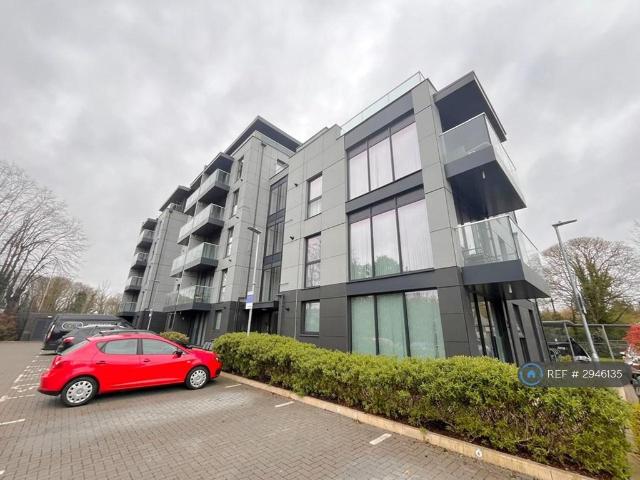 Two Waters Road, Hemel Hempstead, HP3 2 bed flat to rent £1,024 pcm £236 pw