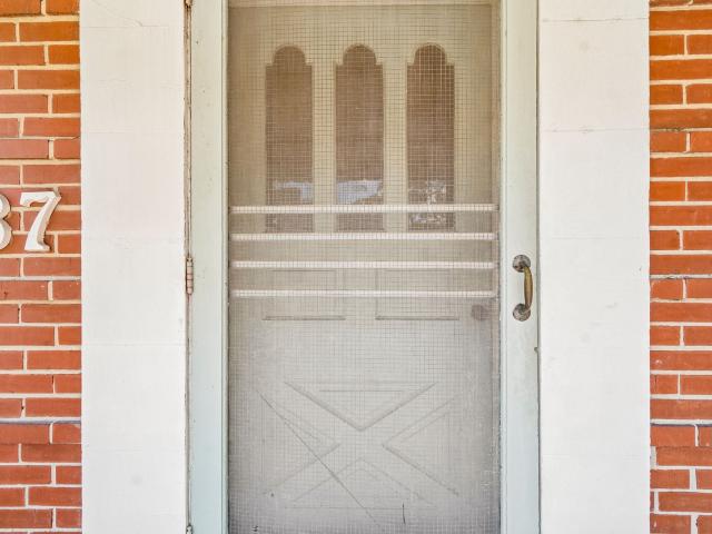 TWO WEEKS FREE* Charming 1BR Near San Marco – Great Location!