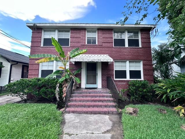 TWO WEEKS FREE* Charming 1BR Near San Marco – Great Location!
