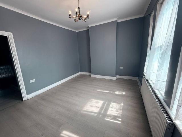 Two Three bedrooms on first floor top of the shop Ilford high road