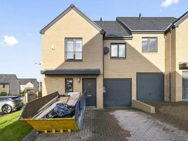 Tweedsmuir Drive, Edinburgh, 4 Bedroom Semi detached
