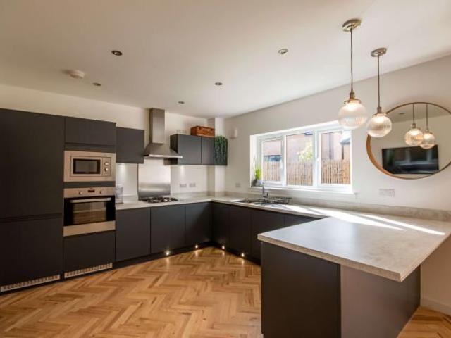 Tweedsmuir Drive, Edinburgh EH16, 5 bed detached house to rent, £2,350 pcm | PrimeLocation