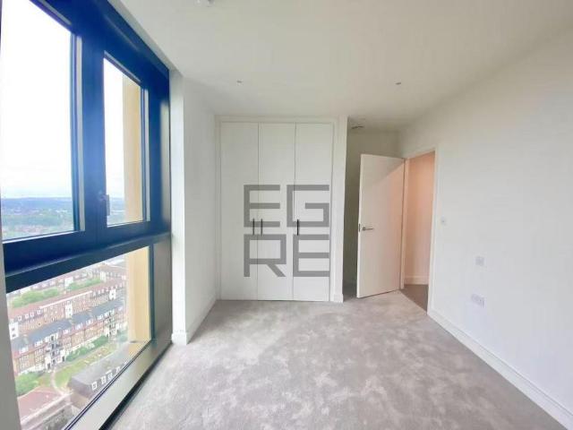 Twelve Trees Park, London E15 2 bed flat to rent £2,850 pcm £658 pw