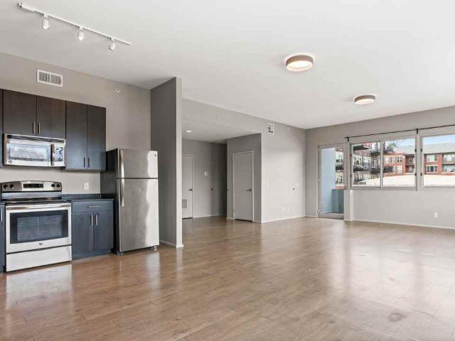 Twenty9 Gillham 2 Bedroom Apartment for Rent at 2901 Gillham Rd, Kansas City, MO 64108 Longfellow