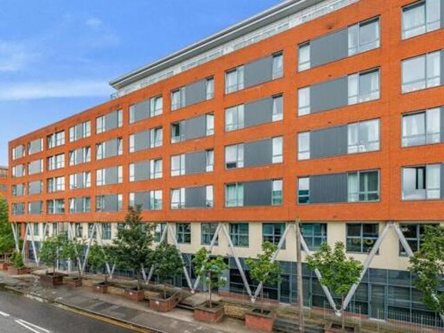 Twenty Twenty, Skinner Lane, 1 Bedroom Flat