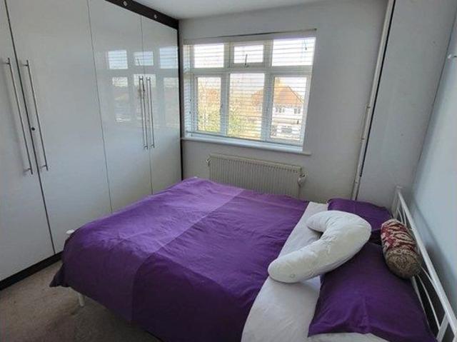 Twickenham Gardens, Greenford UB6, 4 bed maisonette to rent, £2,000 pcm | PrimeLocation