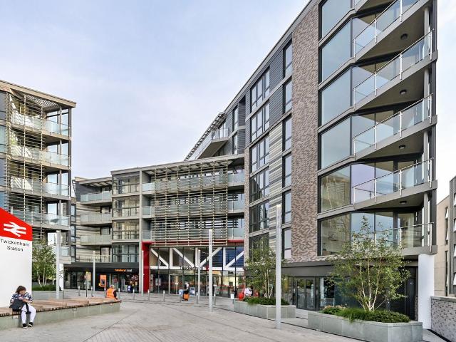 Twickenham Gateway, London Road, London TW1, 2 bed flat to rent, £2,835 pcm | PrimeLocation