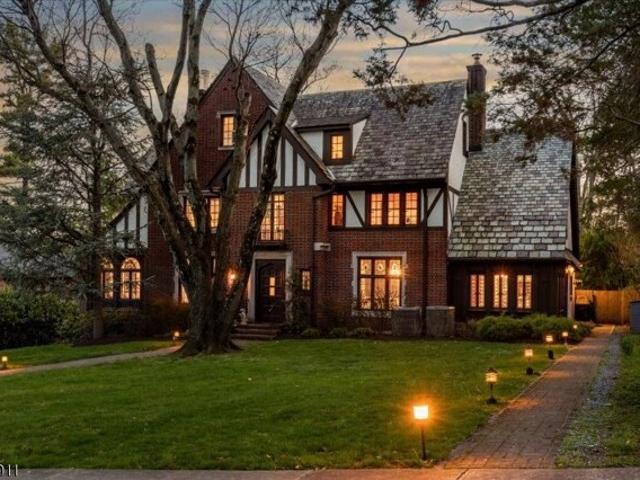 Twin Oak Rd, South Orange Village Township, Home For Sale