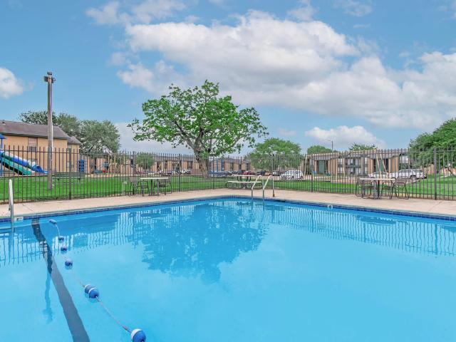 Twin Oaks 1 Bedroom Apartment for Rent at 3222 Pasadena Blvd, Pasadena, TX 77503