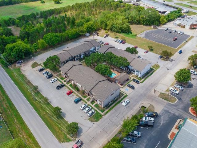 Twin Oaks Apartments 1 Bedroom Apartment for Rent at 2090 S Lynn Riggs Blvd, Claremore, OK 74019
