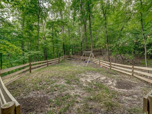 Twin Oaks Rd, Bridgman, MI 49106
