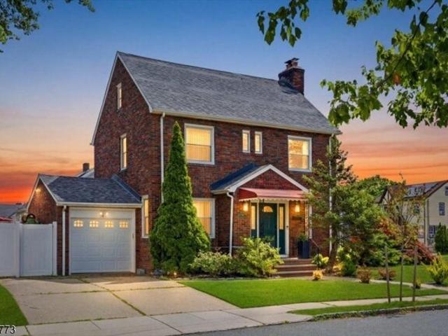 Twin Oaks Rd, Union Twp, Home For Sale