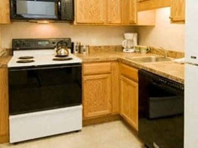 Twin Oaks Village 2 BR 2nd floor street side