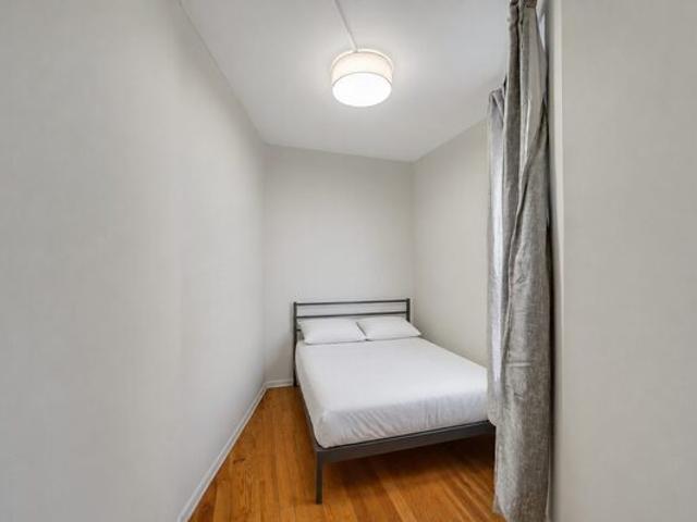Twin bedroom in 3 bed/1 bath home in Upper West Side #790 C