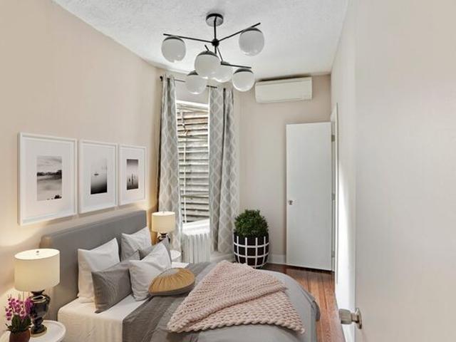 Twin bedroom in 3 bed/1 bath home in Prospect Park South #749 C