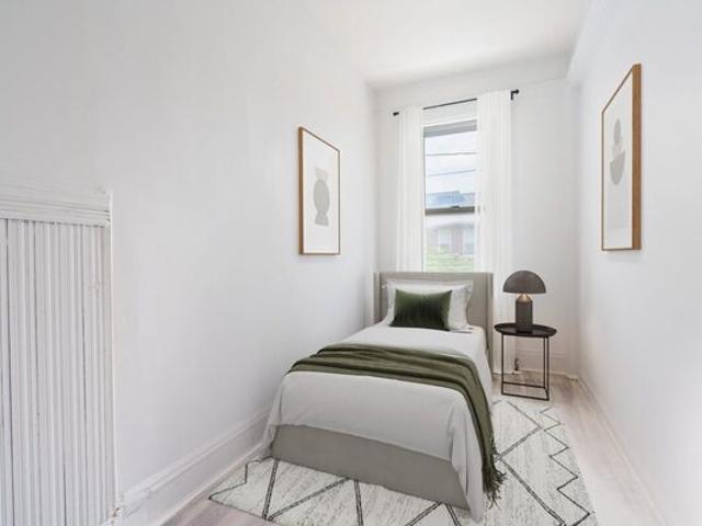 Twin bedroom in 4 bed/1 bath home in Astoria #1266 D