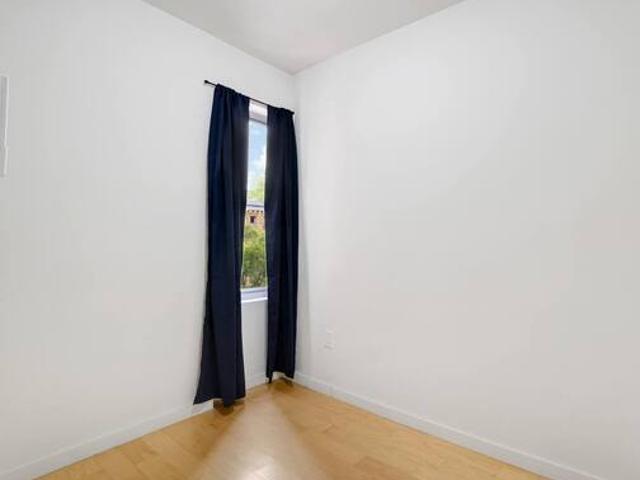 Twin bedroom in 4 bed/2 bath home in Bedford Stuyvesant #425 3B
