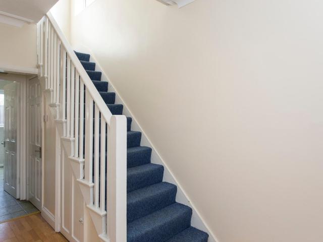 Twin bedroom near the Acton Park Has a Room
