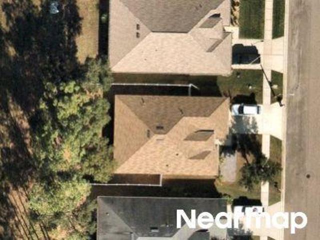 Twin Bridges Dr