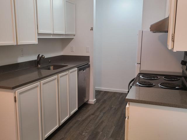 Twin Cedars Apartments 2 Bedroom Apartment for Rent at 3510 W Elmore St, Seattle, WA 98199 Lawton Park