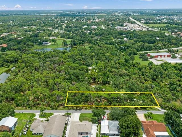 Twin Lakes Ave, Nokomis, FL 34275