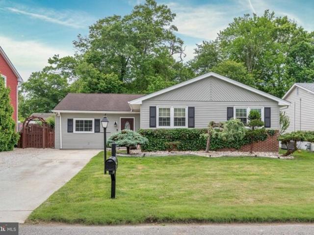 Twin Lakes Blvd, Tuckerton, Home For Sale