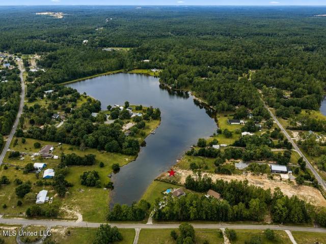 Twin Lakes Drive, Saucier, MS 39574