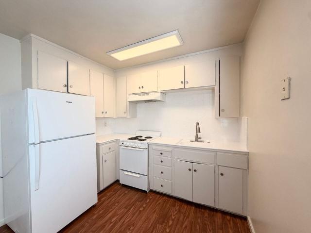 Twin Palms 2 Bedroom Apartment for Rent at 2147 Monroe St, Santa Clara, CA 95050
