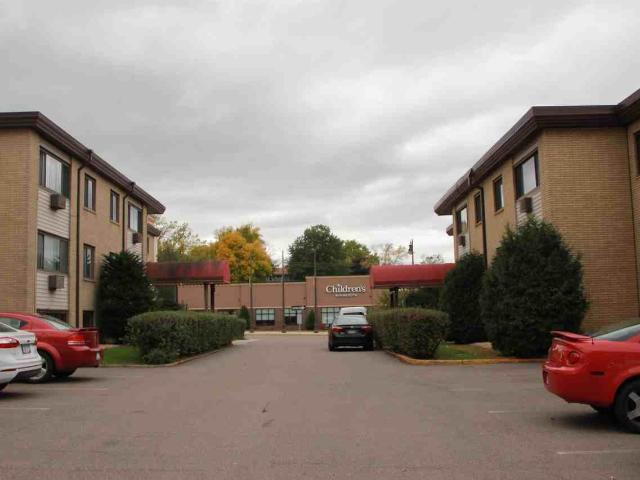 Twin Pines Apartments 1 Bedroom Apartment for Rent at 966 Robert St S, West Saint Paul, MN 55118