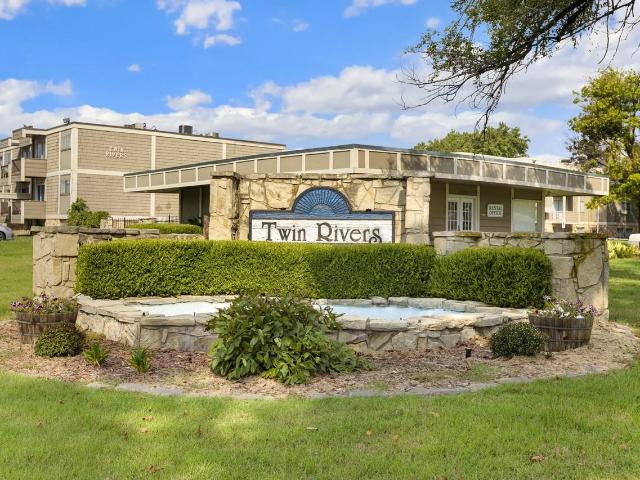 Twin Rivers Apartments 2 Bedroom Apartment for Rent at 2303 N Somerset Ave, Wichita, KS 67204 El Pueblo