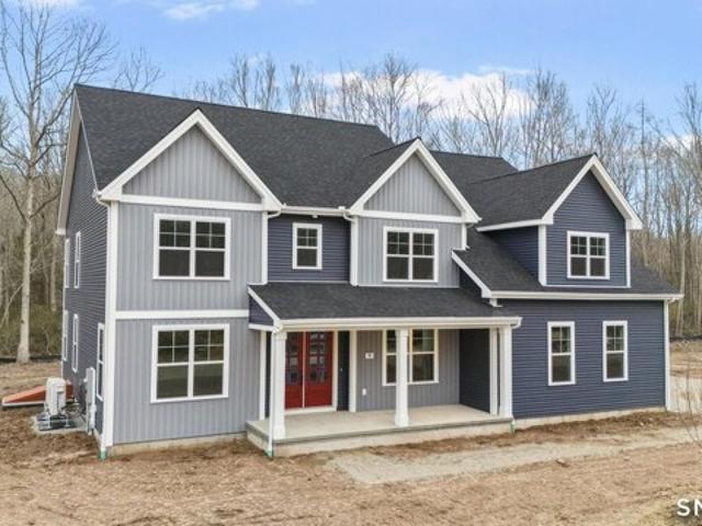 Twin Valley Rd, East Lyme, Home For Sale