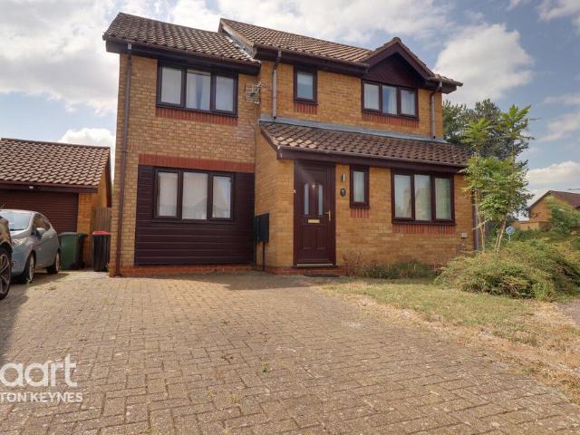 Twinflower, Walnut Tree 4 bed detached house to rent £1,850 pcm £427 pw