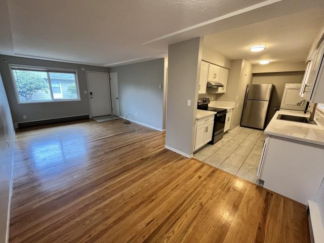 Twinlyn Place Apartments 2 Bedroom Apartment for Rent at 1400 Ne 118th Ave, Portland, OR 97220 Hazelwood